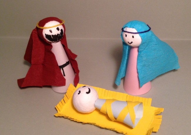Presepe di carta fai da te: lavoretti di Natale per bambini facili